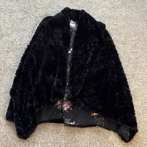Cupio | Jackets & Coats | Cupio Faux Fur Black Vest | Poshmark